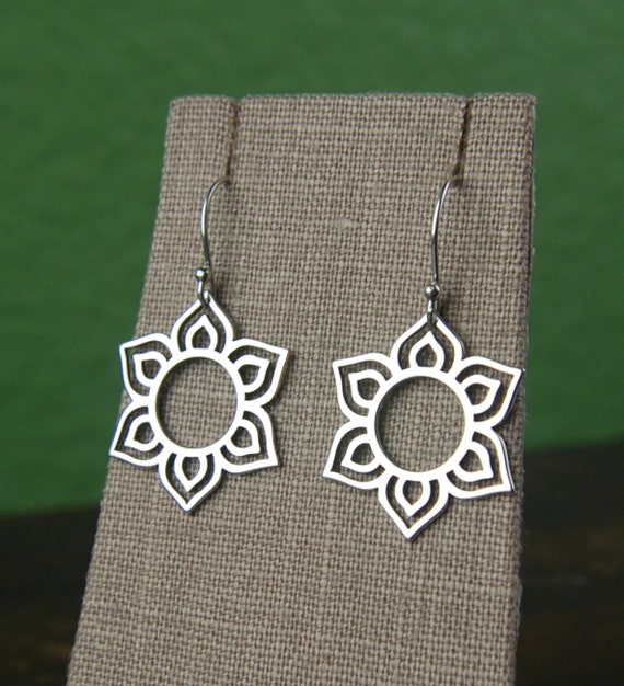 Round lotus flower pendant earrings in sterling silver lotus