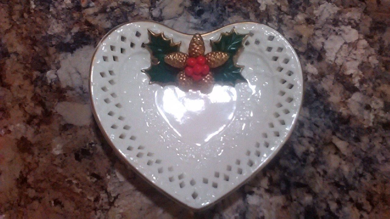 Vintage Christmas Heart Shaped Candy Dish With Golden Pine Cones and ...