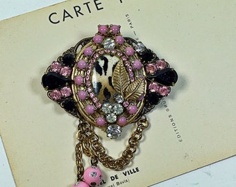 Collage college Michigan State brooch pin by TheVintageBroochCo