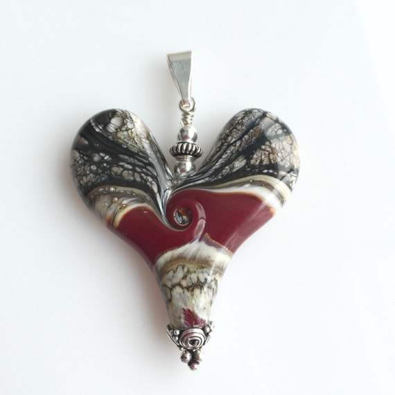 Items similar to Heart Pendant on Etsy