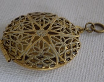 Vintage antique locket | Etsy