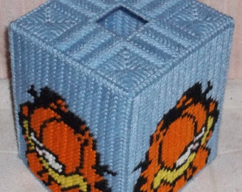 Alien Tissue Box Cover Plastic canvas by ThePatternShop2010