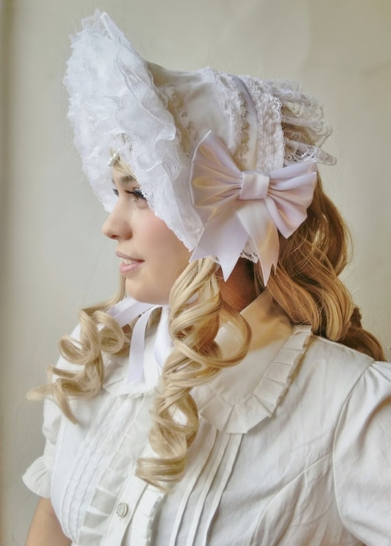 Elegantly Romantic White Lolita Bonnet