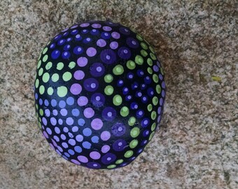 Scallop seashell dot painted rock by FoothillDesigns on Etsy