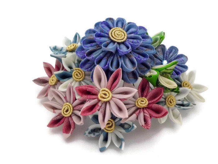 Beautiful Multicolored Kanzashi Flower Hair Comb/ by JagataraArt