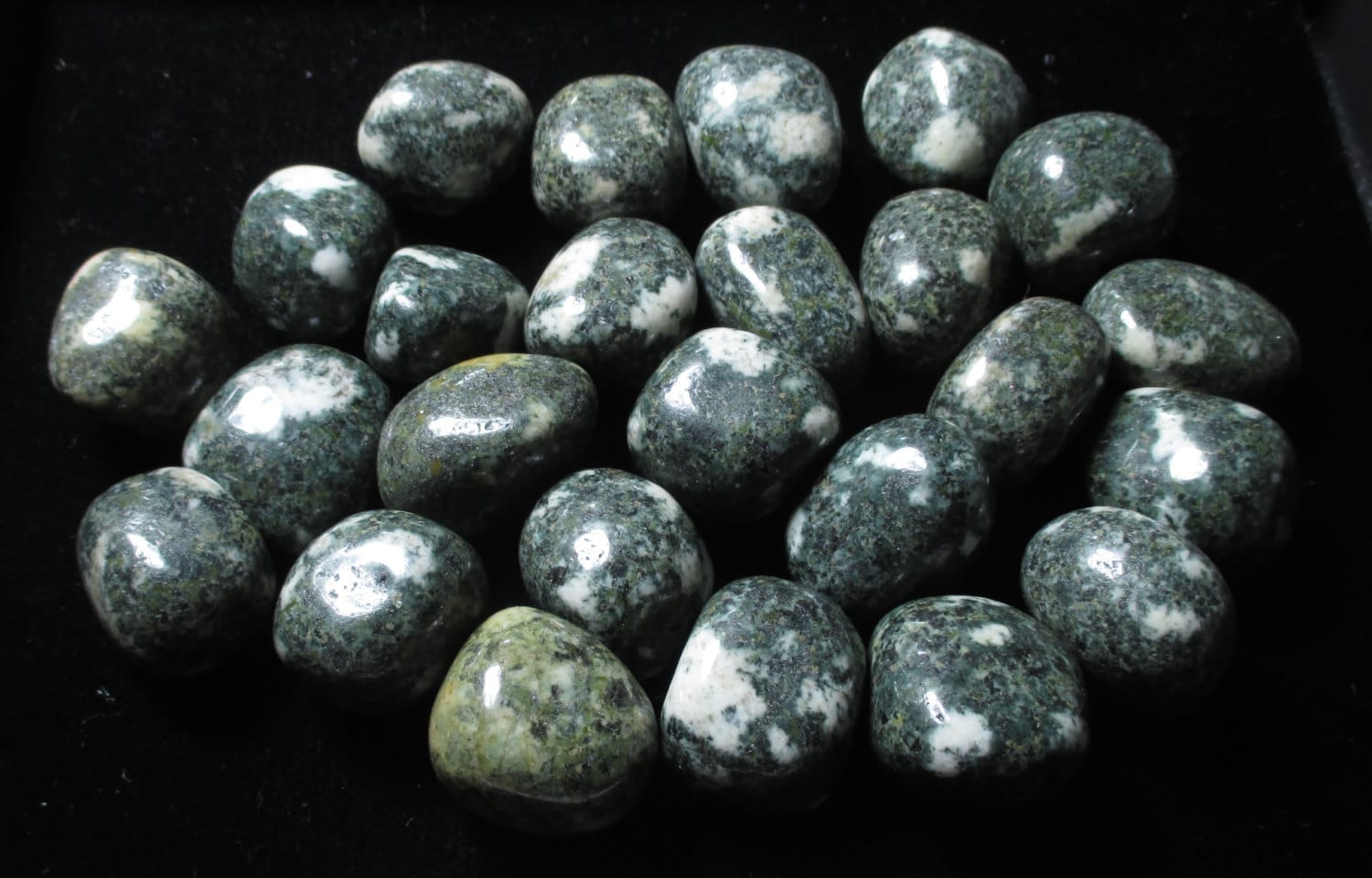 1 piece tumbled Preseli Dolerite Bluestone Preseli Hills