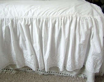 Lace dust ruffle | Etsy