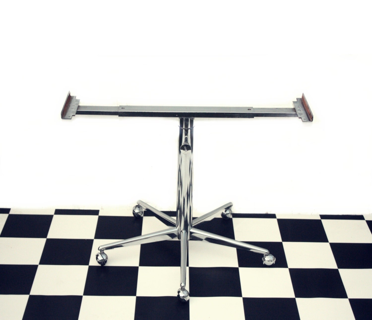 TV table stand with casters “MAJA tables” – Haute Juice