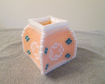 Storage Box with Cover in Plastic Canvas