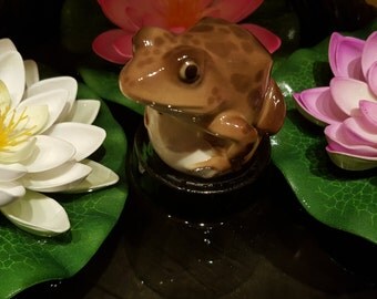 Porcelain frog | Etsy
