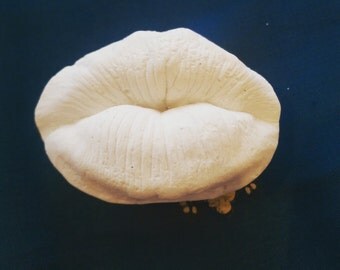 Lips sculpture | Etsy