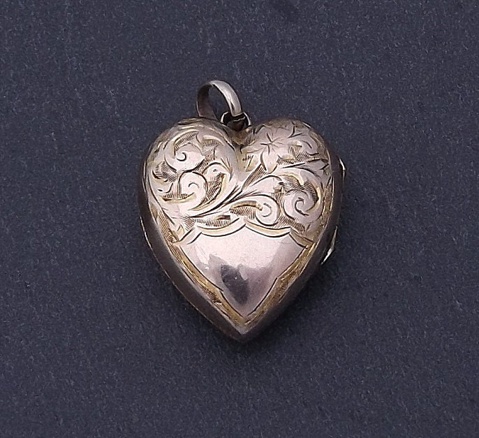 Victorian 9ct Gold Locket | Antique Heart Locket | 9ct Gold Back And ...