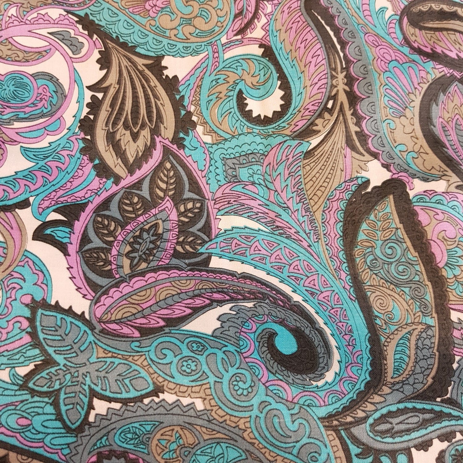 Vintage fabric paisley pattern from Sweden sew vintage