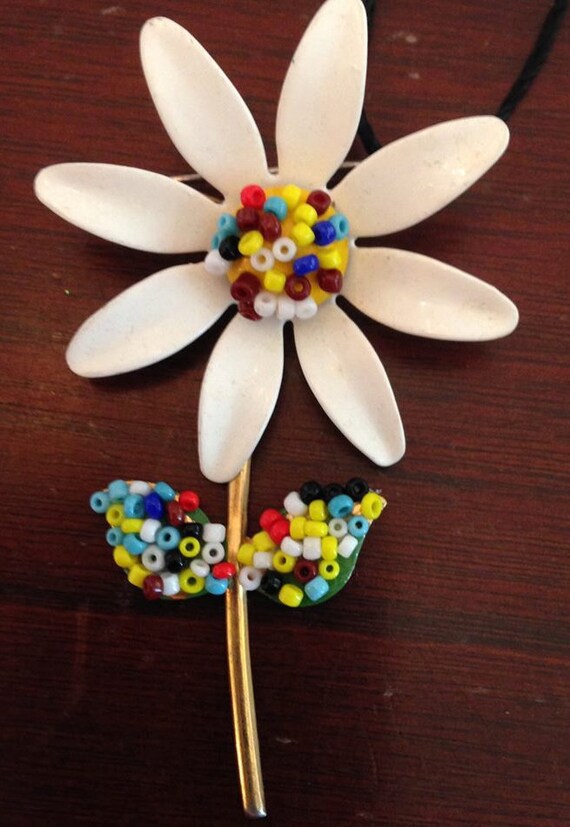 Items similar to Daisy Daisy on Etsy