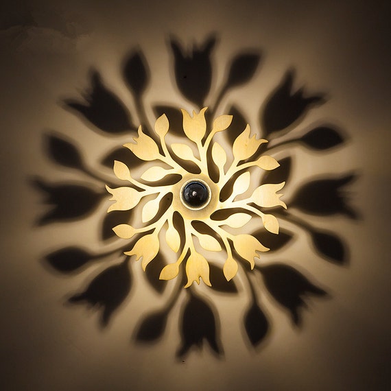Modern Novelty Mini Wooden Flower Shadow Ceiling Lamp Flush