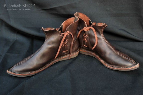 Medieval shoes Poulaine. Woman/Man boots Middle by AlentradaSHOP