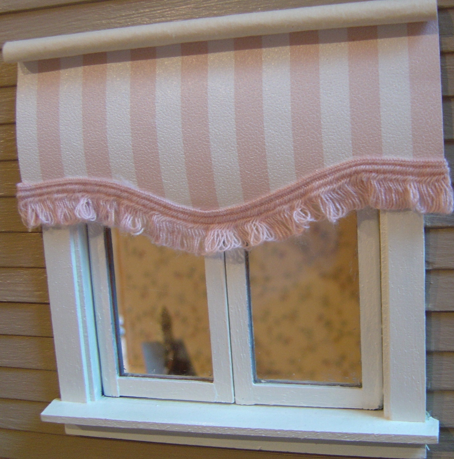 Dollhouse Window Shade / Blind Miniature / Pink by MyMiniWorld