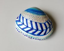 Unique painted clam shell related items | Etsy