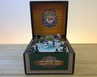 Wind up music box | Etsy