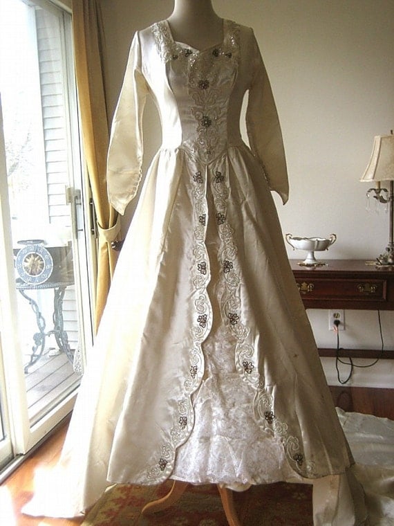 DRESS Vintage Authentic Cream Liquid Satin WEDDING GOWN Bride