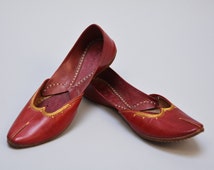 Popular items for indian shoes on Etsy