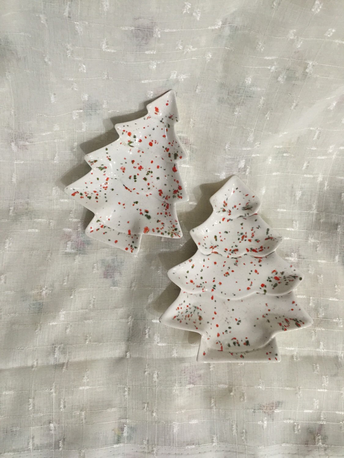 Vintage Splatter Paint Christmas Tree Nested Plates Set of 2 – Haute Juice