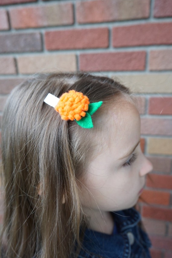 Items similar to Small Flower Barrette on Etsy