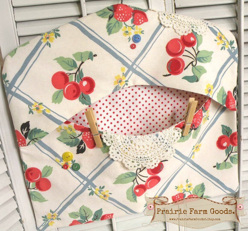 Clothes pin bag retro vintage farmhouse retro red Cherries