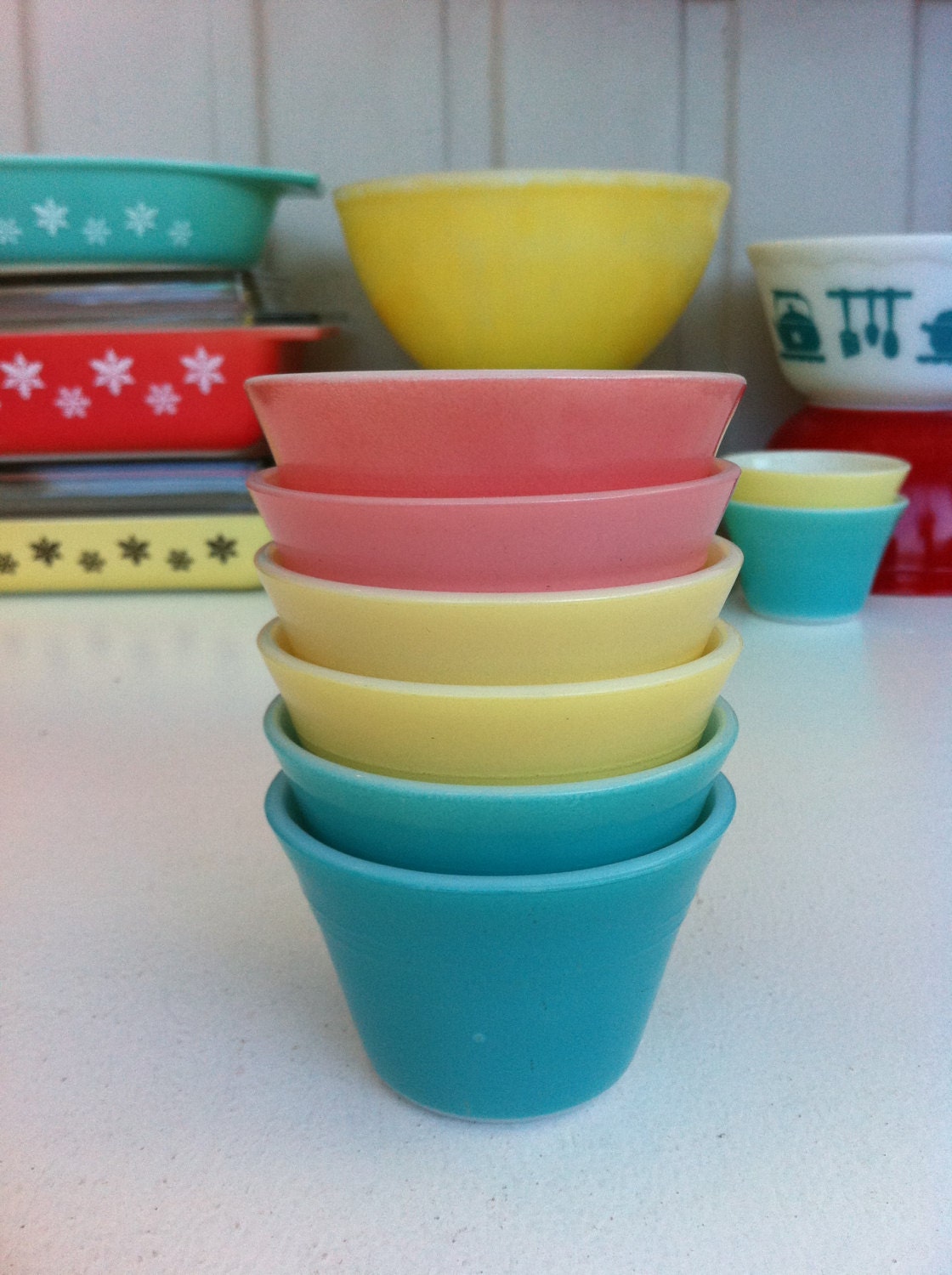 JAJ Pyrex custard cups Cute English Pyrex pink by FibsandScraps