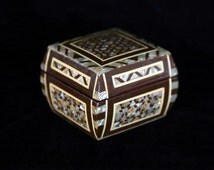 Unique shell ring box related items | Etsy