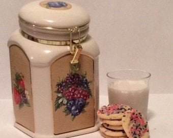 Locking cookie jar | Etsy