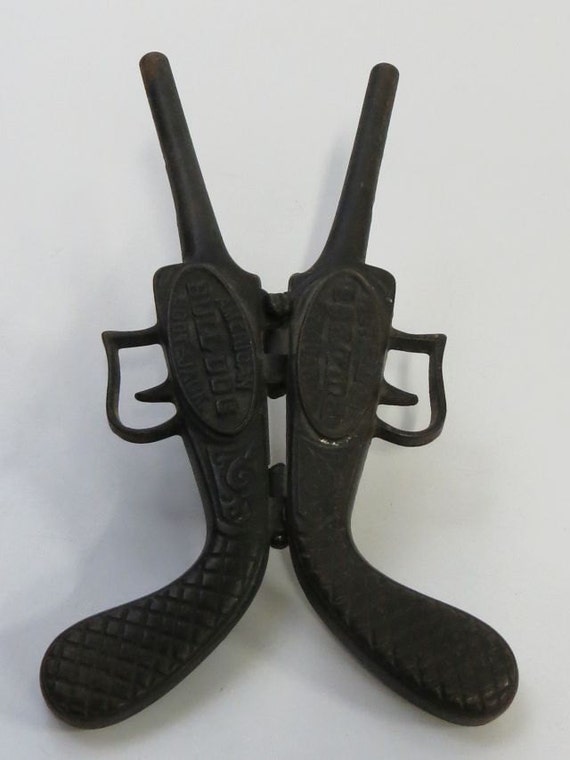 American Bulldog Cast Iron Folding Pistol Boot Jack