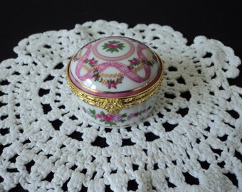 Decorative pill box | Etsy