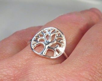 Items similar to Tree of Life Ring, Women's 14k Gold Wedding Band ...