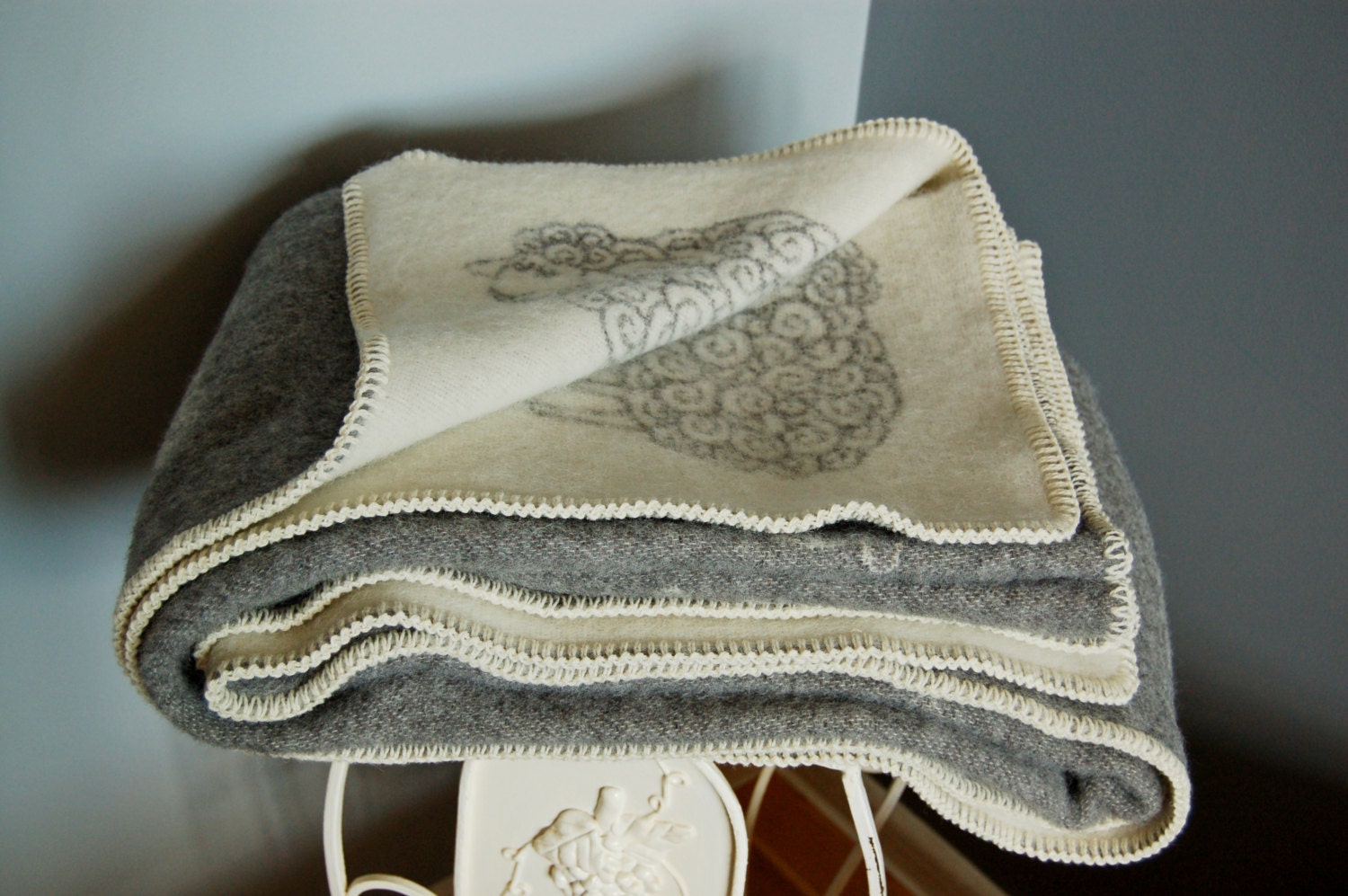 Grey wool blanket 130x200cm pure woolen throw by LovelyCraftsHome