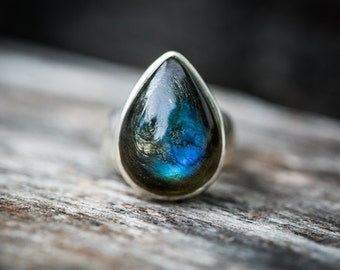 Labradorite ring Size 9 Multicolor Firey by NaturalRockShop