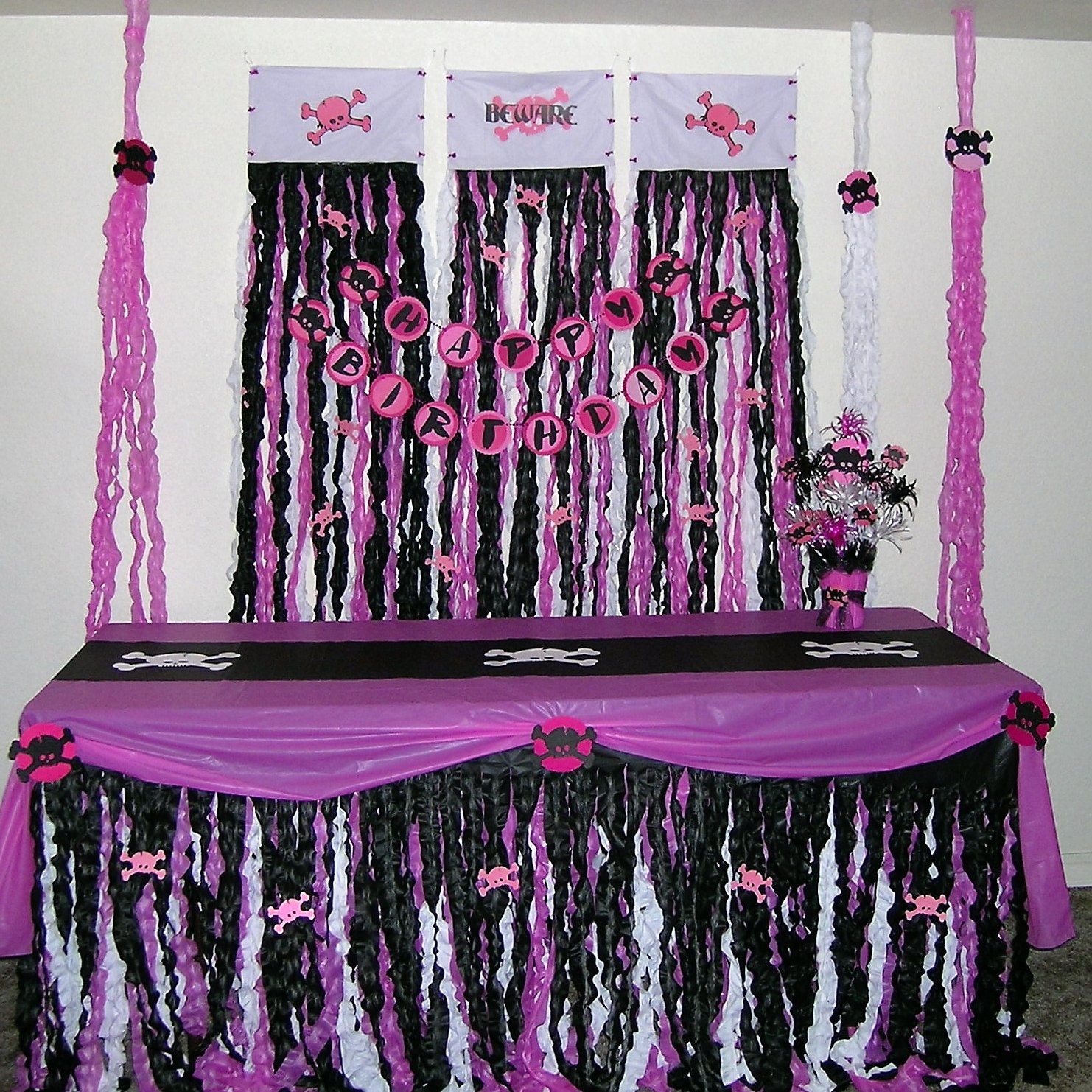 Reversible Ruffled Plastic Backdrops & by BackdropPartyShop
