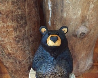 Chainsaw carved rail bear