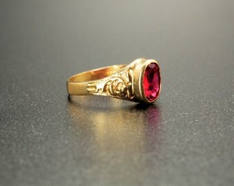 Small ruby ring | Etsy