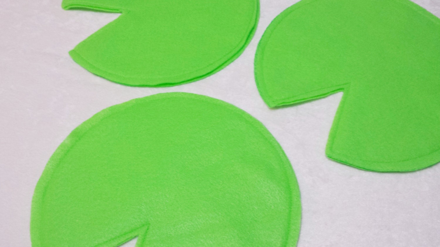 Musical Lily Pad Party Game / Lily Pad Cushion / Lily Pad