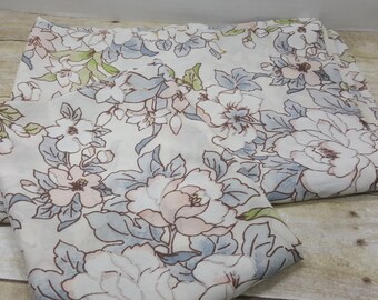 Vintage Pillowcase standard size floral by RandomGoodsVintage