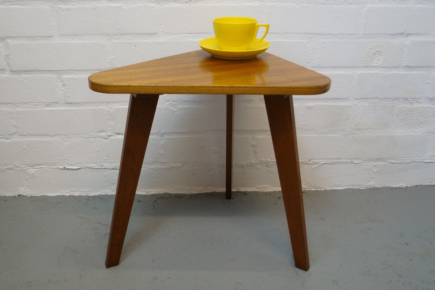 Mid century triangular shaped side table – Haute Juice