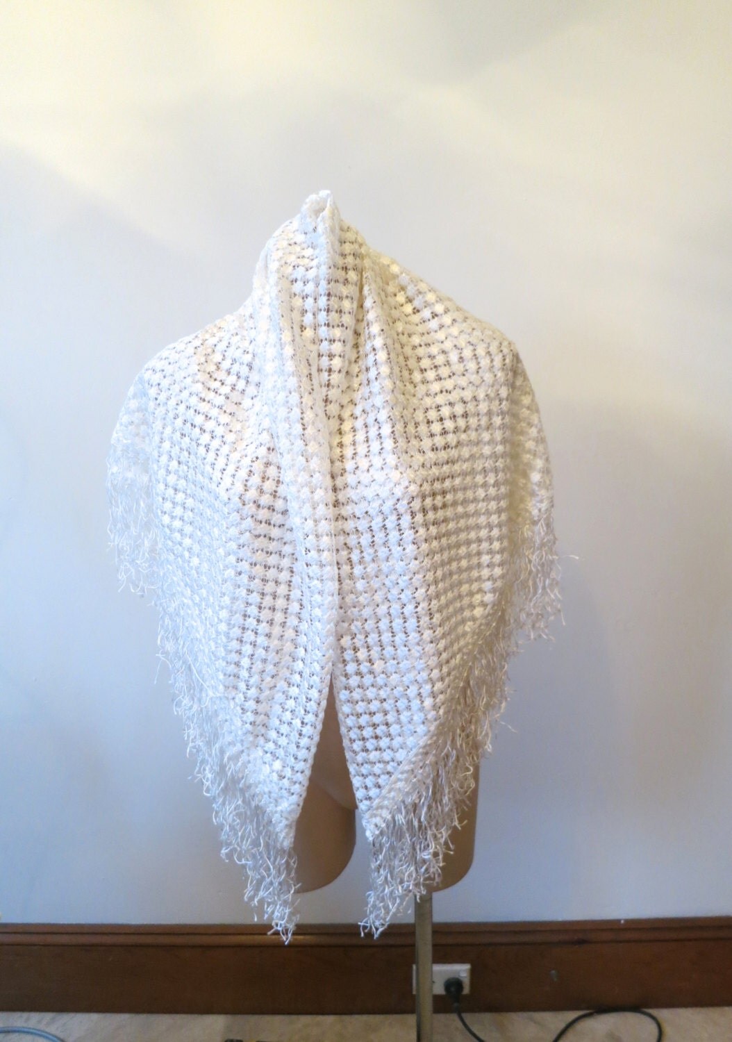 90s white lace shawl, piano shawl, women’s shawl, fringed shawl, boho ...
