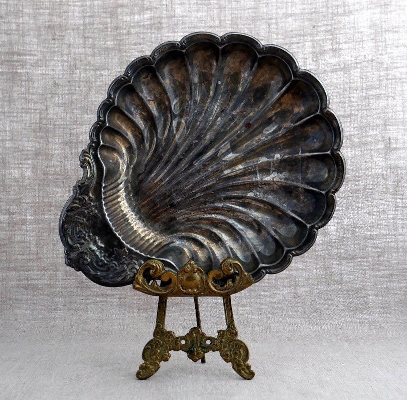 Vintage Silver Plated Scallop Shell Serving Dish / Scalloped Shell Tray ...