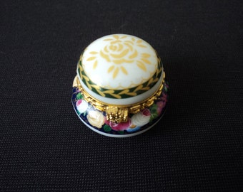 Decorative pill box | Etsy