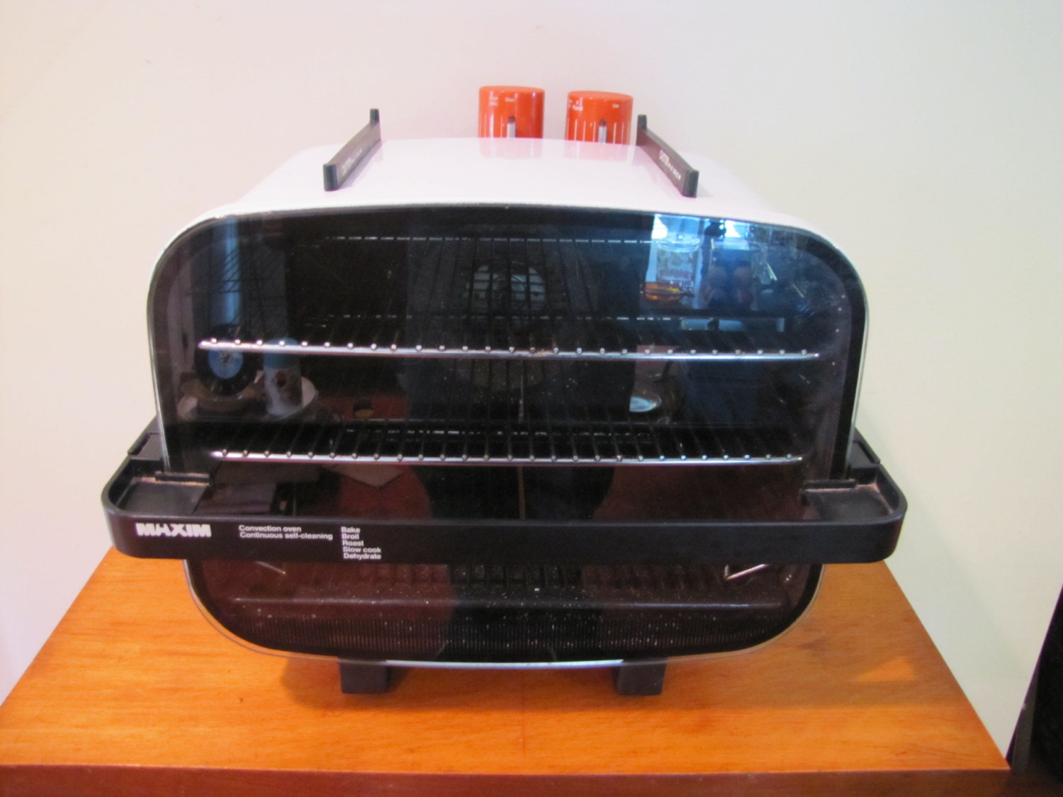 Retro Maxim Convection Oven White and Orange Countertop
