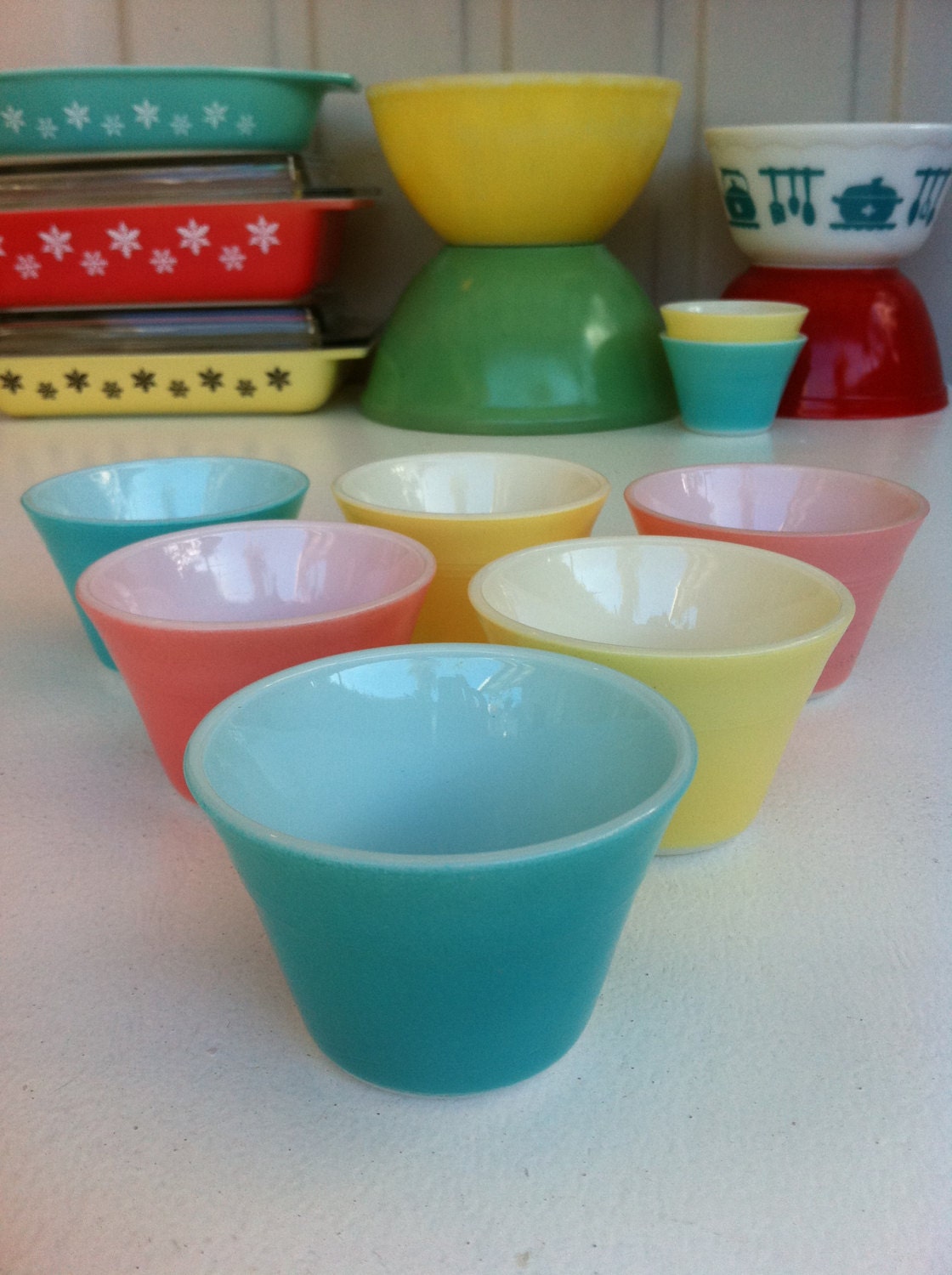 JAJ Pyrex custard cups Cute English Pyrex pink by FibsandScraps