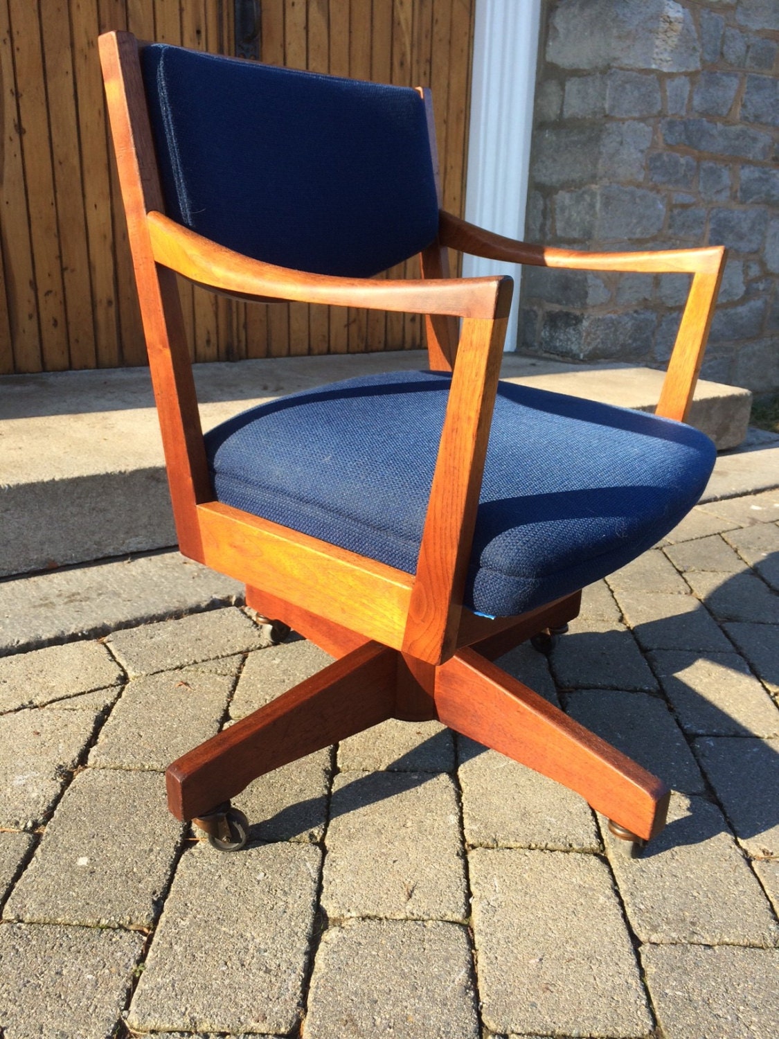 Vintage Mid Century Gunlocke swivel desk chair – Walnut – great lines ...