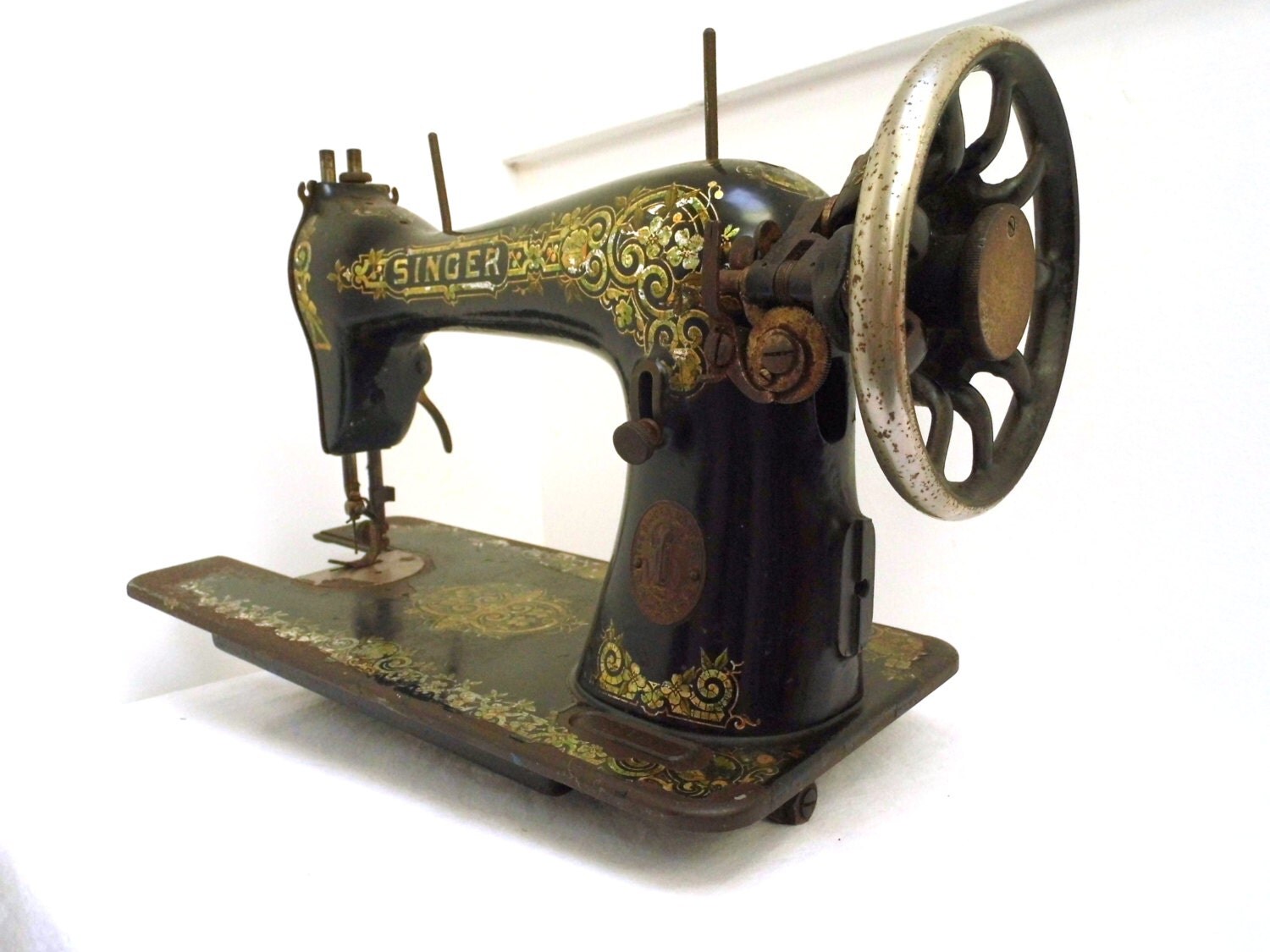 1910s Vintage Antique Singer Sewing Machine Head Unit Treadle