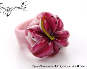 Items similar to Turquoise Green Flower Artisan Made Earrings - Copper ...